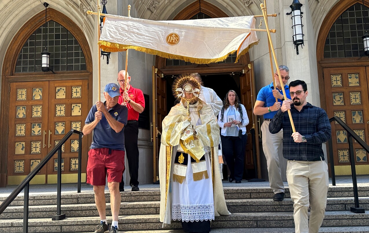 Annual Legion of Mary procession takes Eucharist to streets of Cleveland